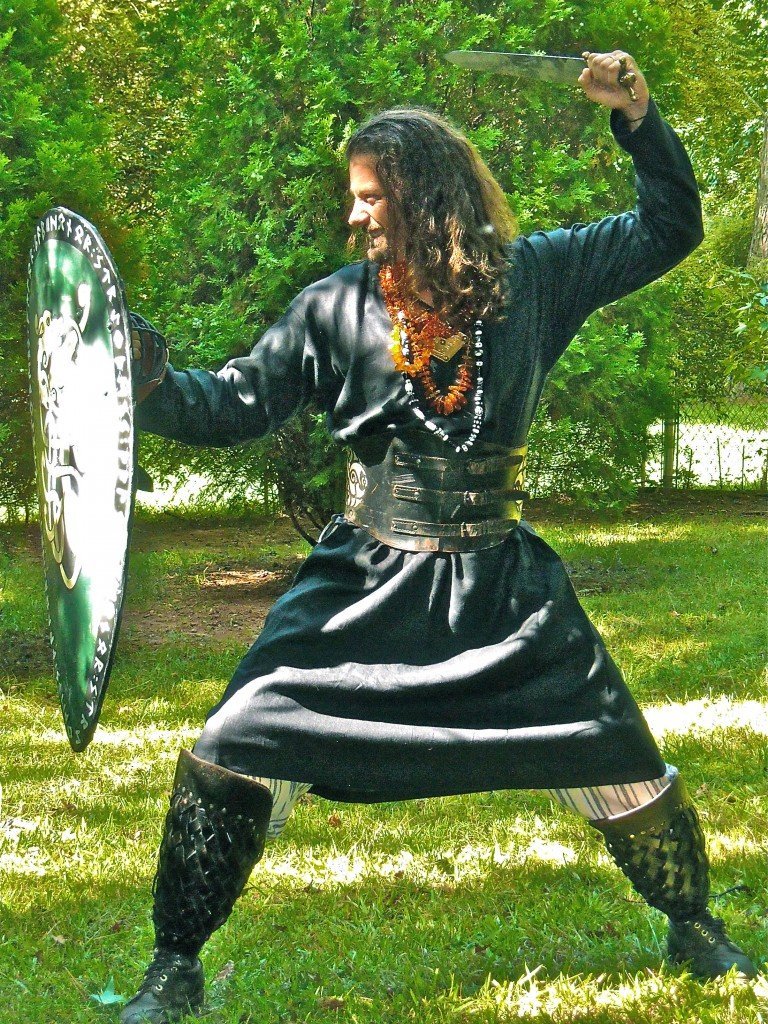 Linengarb.com Renaissance & Medieval Linen Tunics, Pants & Dresses ...